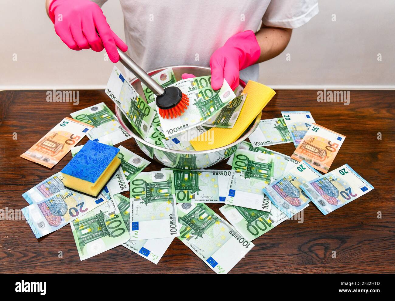 Money laundering hi-res stock photography and images - Alamy