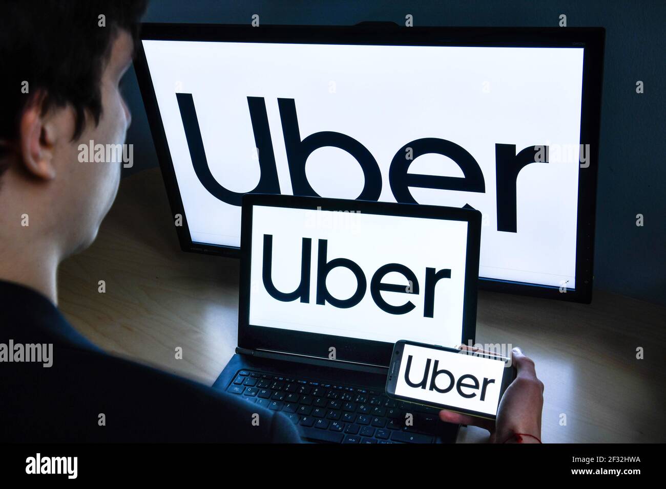 Uber symbol hi-res stock photography and images - Alamy