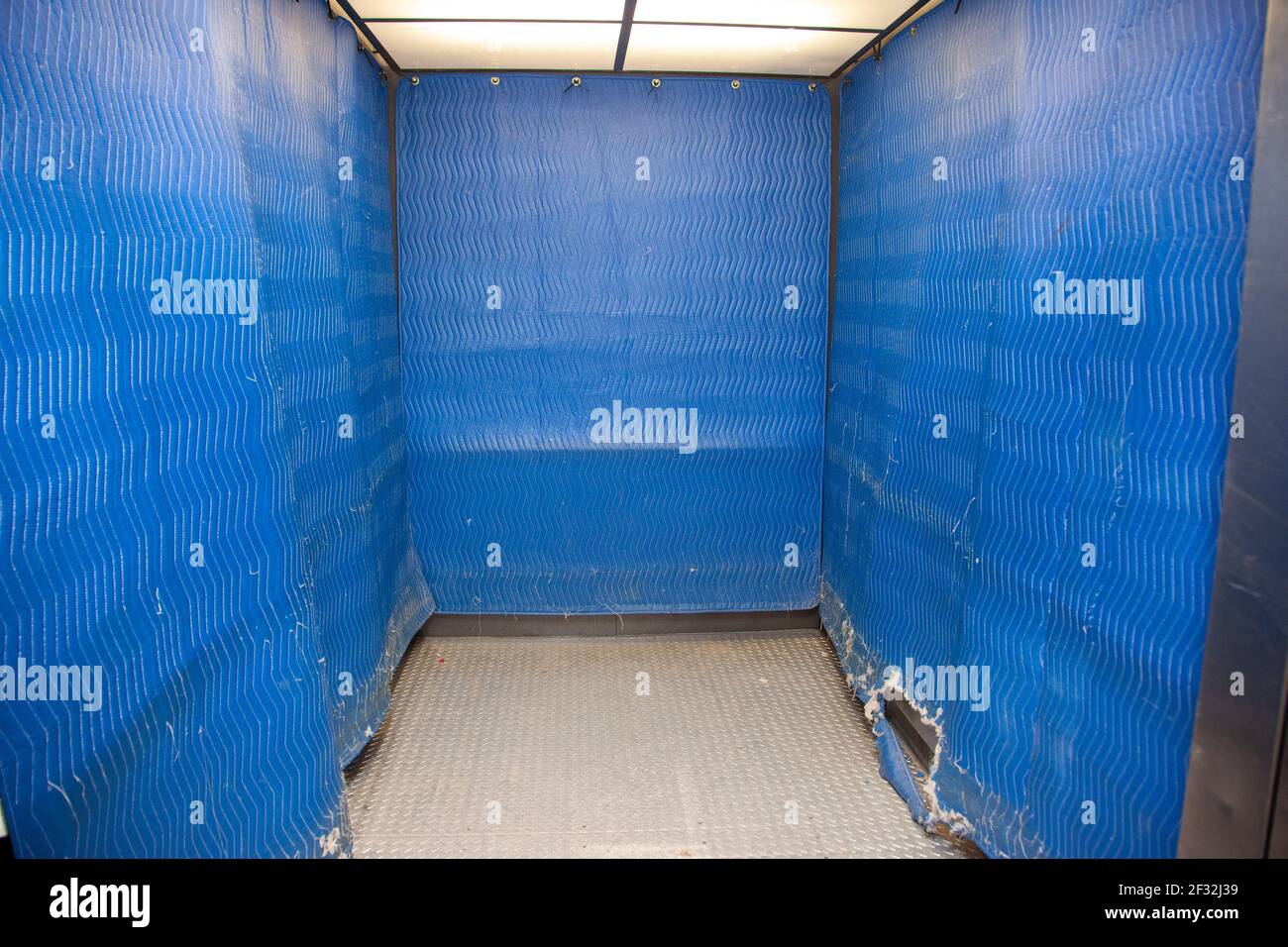 Elevator wall padding hi-res stock photography and images - Alamy