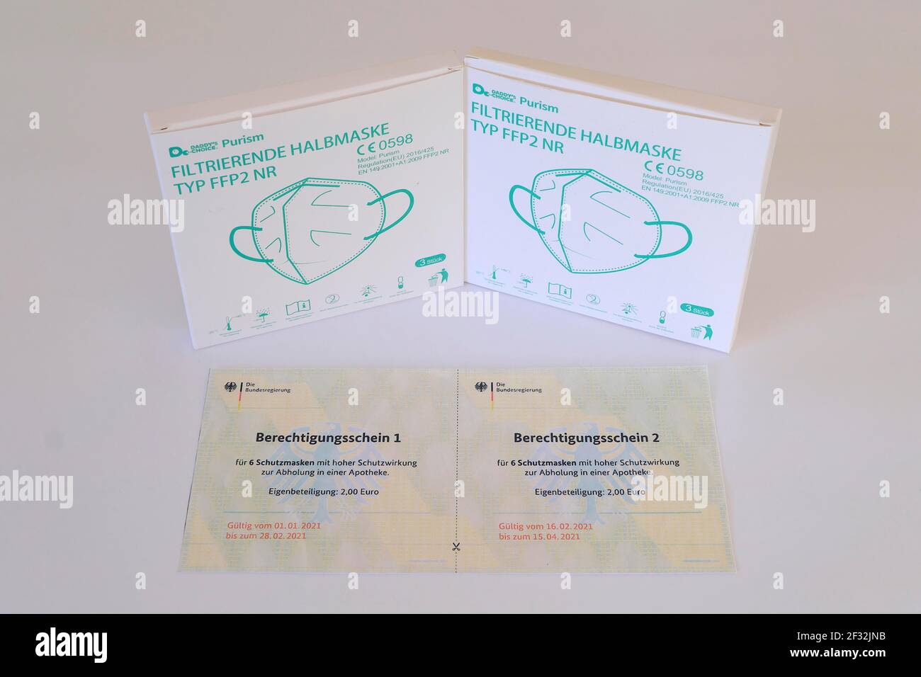 Mask packs hi-res stock photography and images - Alamy