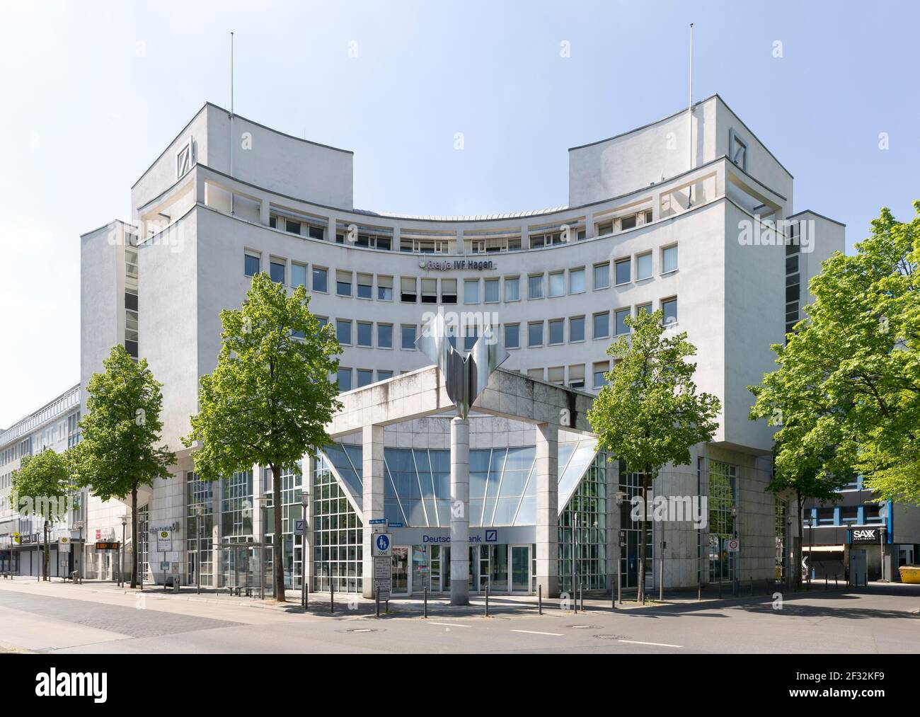 Postmodern building hi-res stock photography and images - Alamy