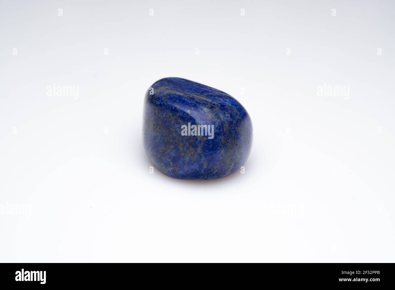 Lapis lazuli background hi-res stock photography and images - Alamy