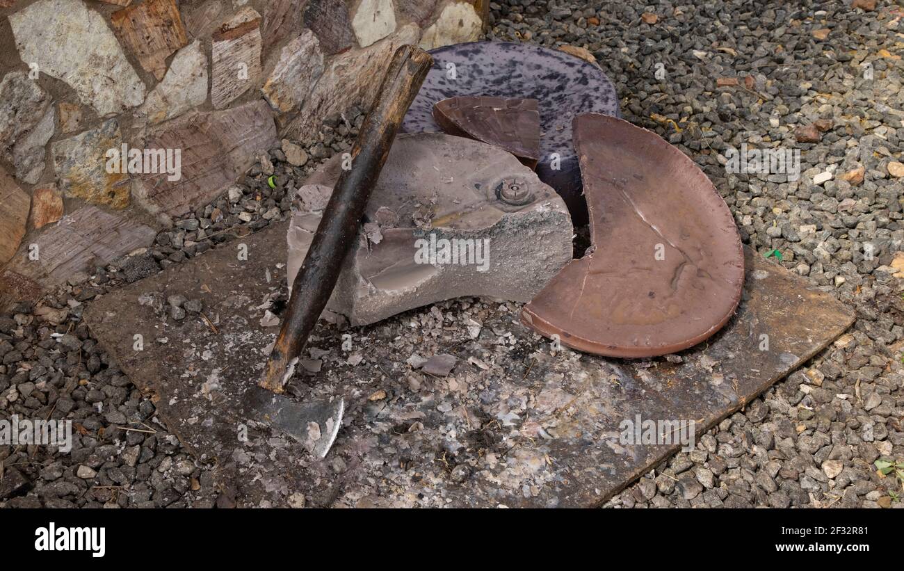 Batik die wax stamped material Accra Ghana. Ghanaian family makes ...