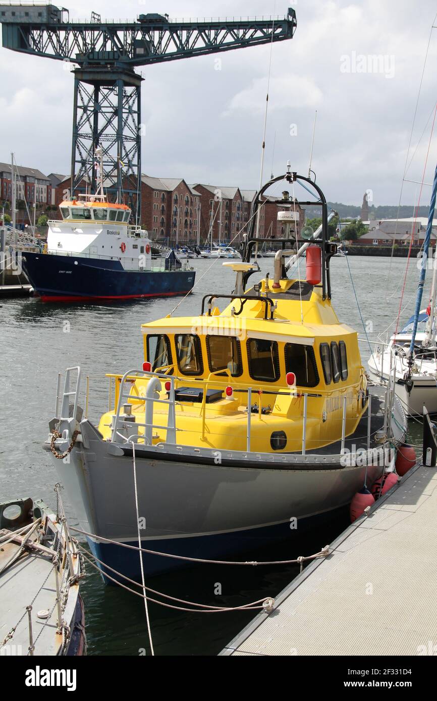 Polar Bound, a vessel owned and operated by the explorer David Scott ...