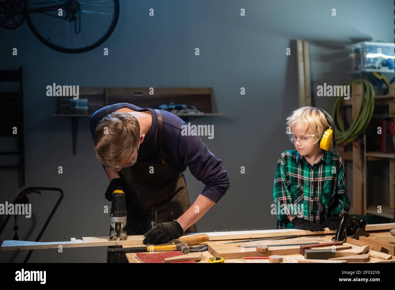 Carpenter teach hi-res stock photography and images - Alamy