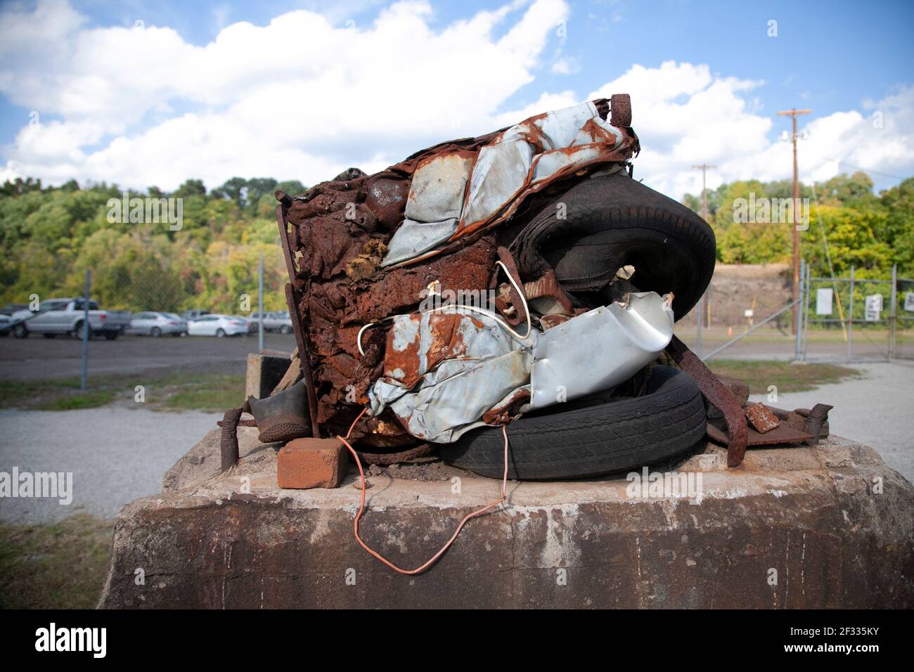 Steel scrap hi-res stock photography and images - Alamy
