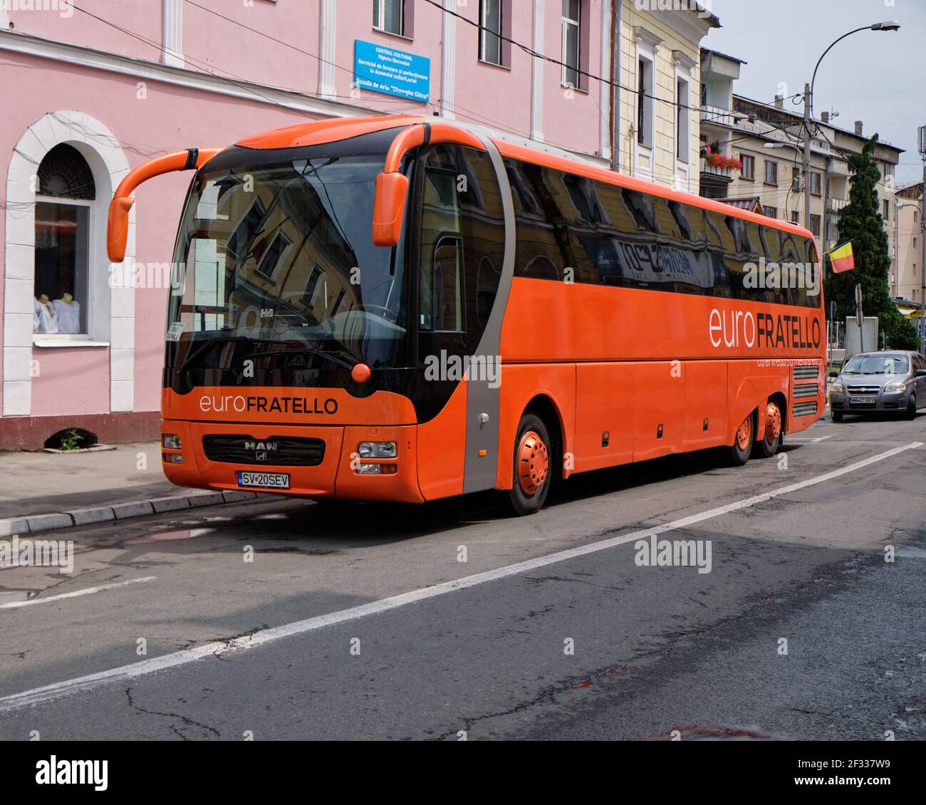 Orange bus hi-res stock photography and images - Alamy