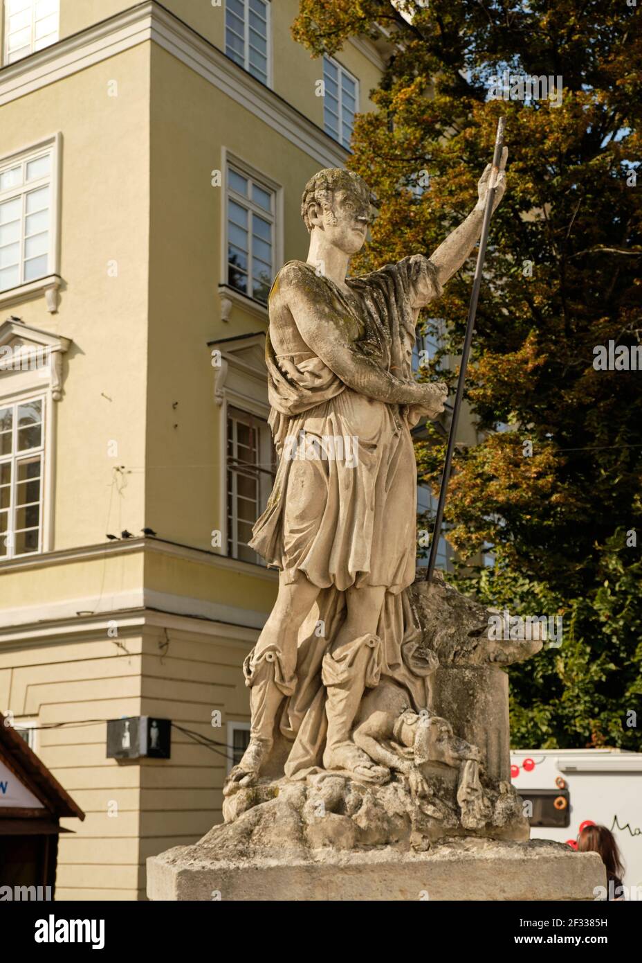 Statue in centre of Lviv Stock Photo - Alamy