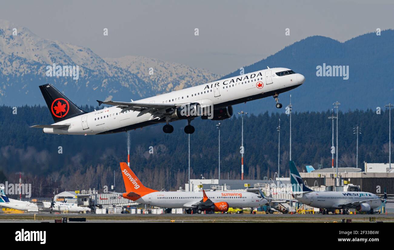 Sunwing logo hi-res stock photography and images - Alamy