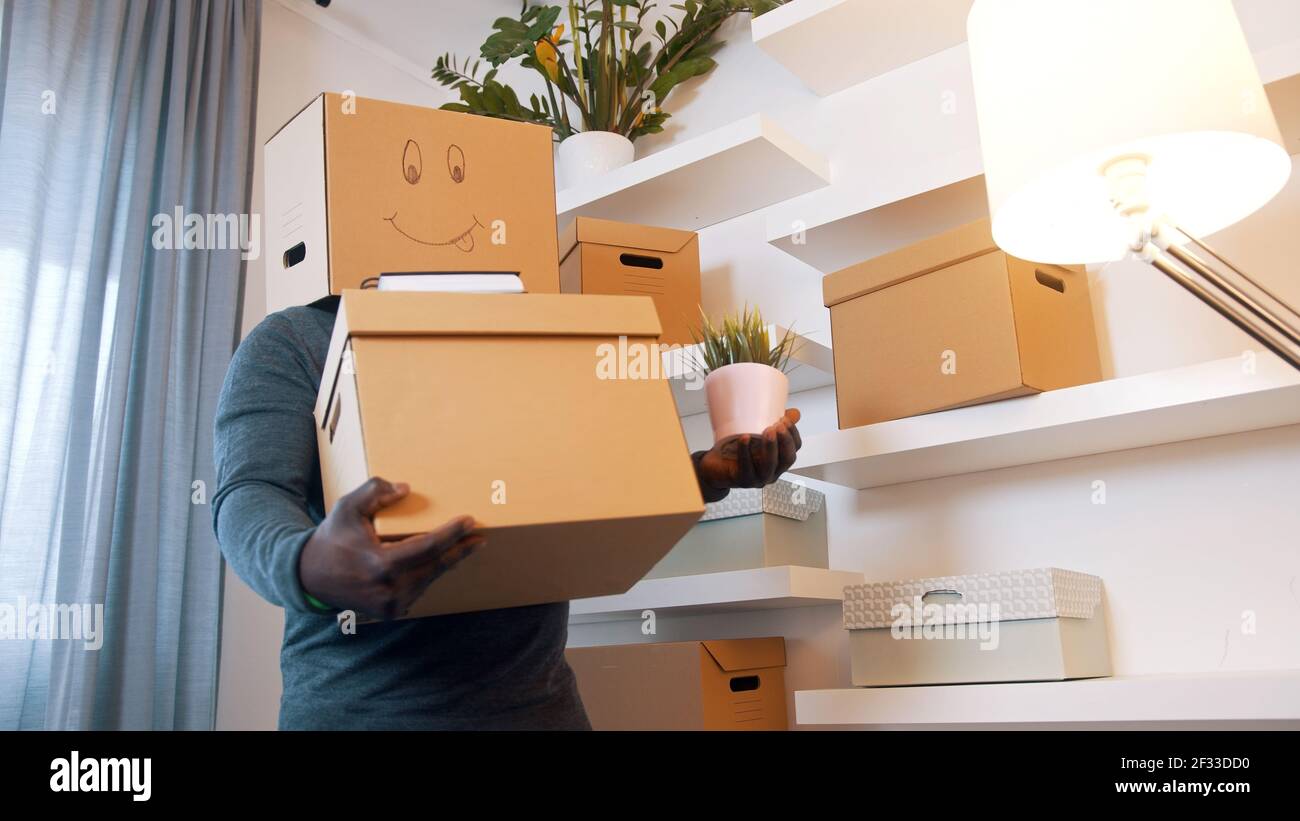 Carboard box drawing hi-res stock photography and images - Alamy