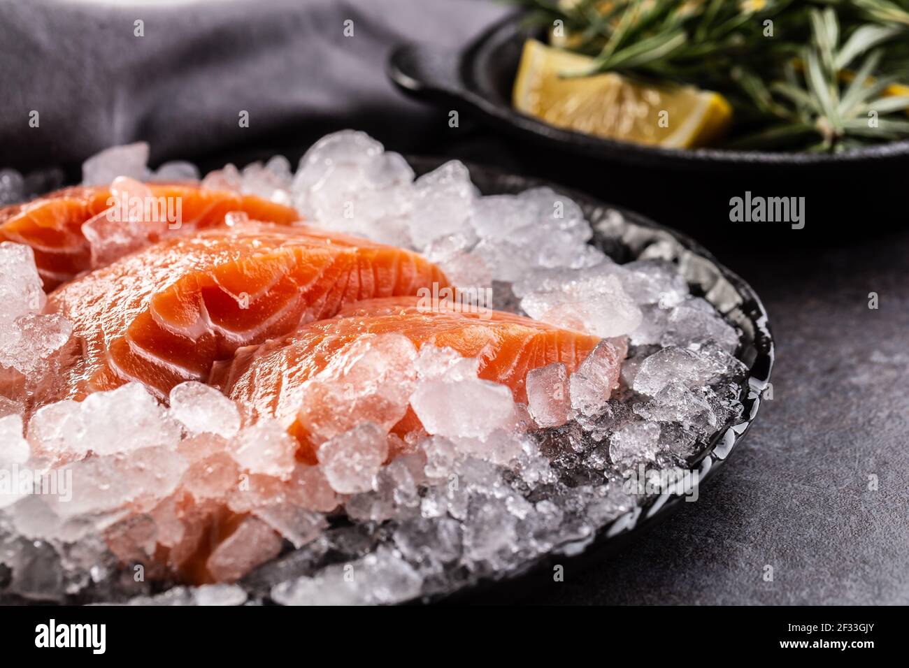 Red pepper in ice hi-res stock photography and images - Alamy