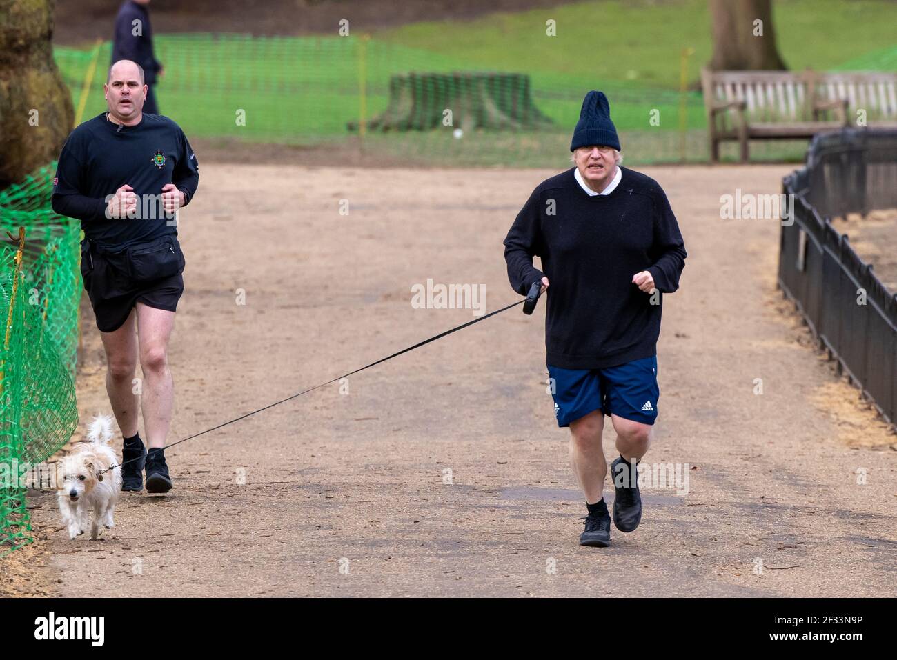 Boris johnson walking dog hi-res stock photography and images - Alamy