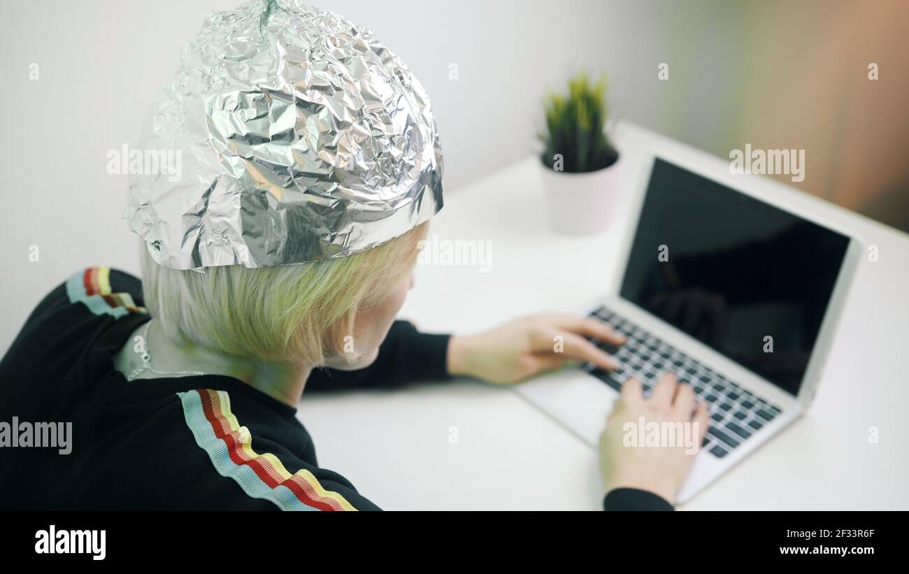 Aluminium foil cap hi-res stock photography and images - Alamy