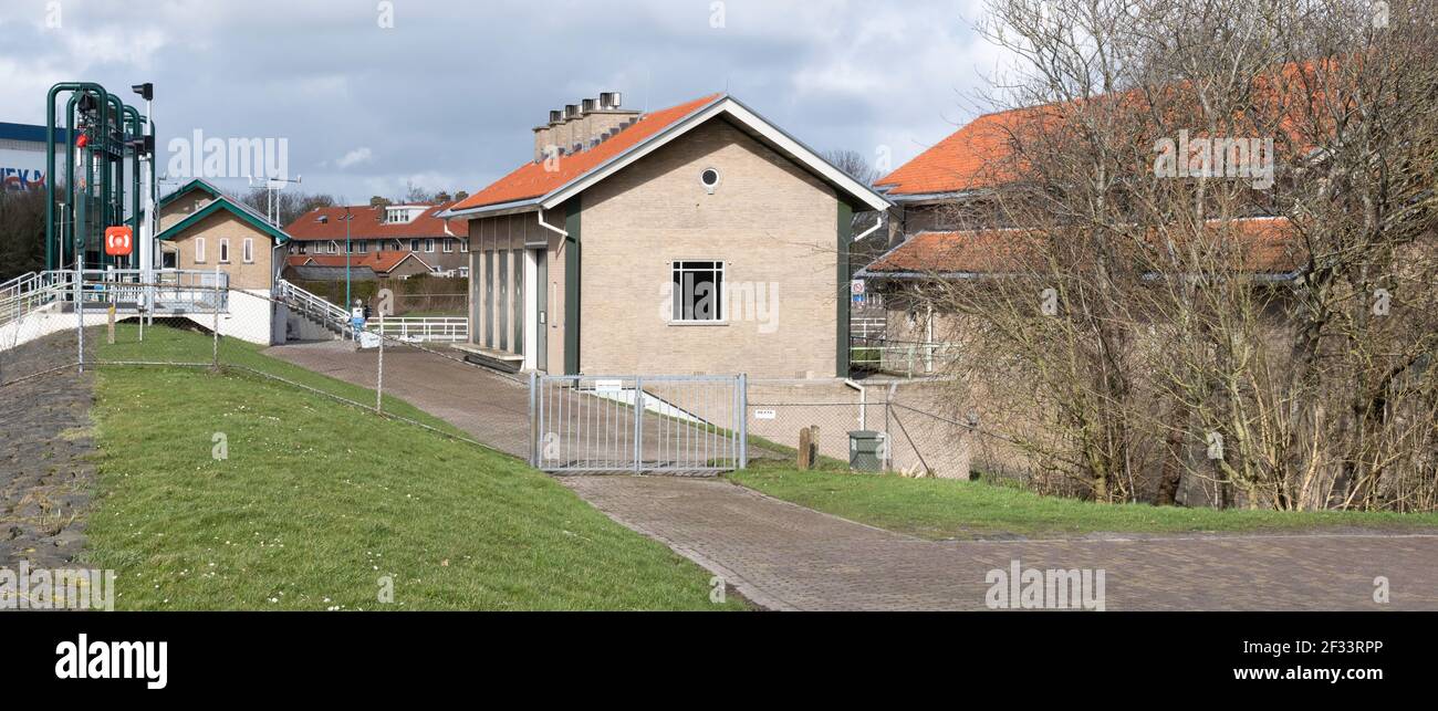 The BUMA pumping station with transformer building between Rutten and ...