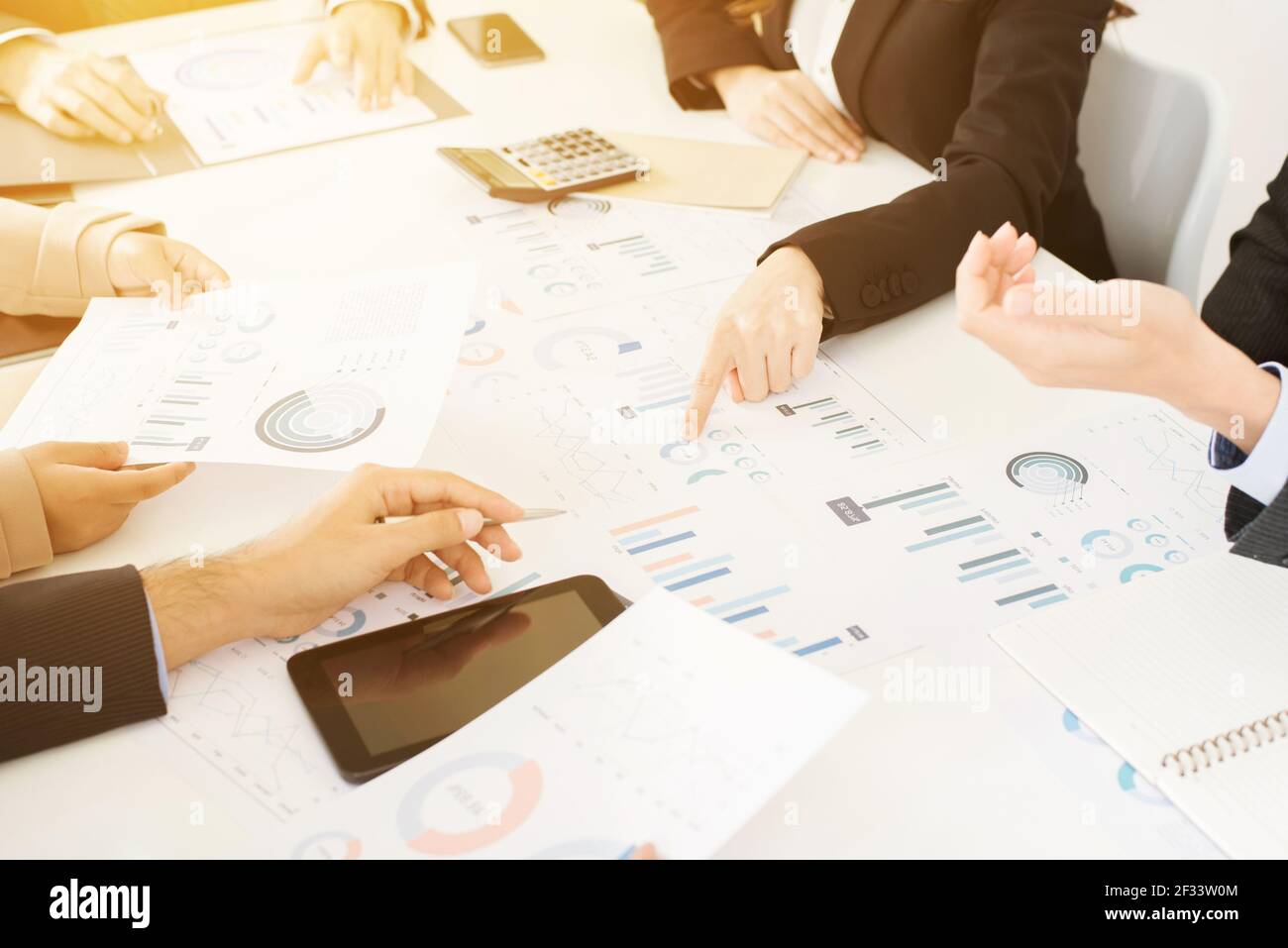 Business people team working hi-res stock photography and images - Alamy