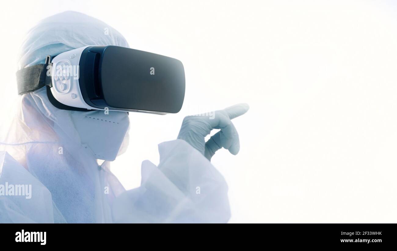 Hospital vr research hi-res stock photography and images - Alamy