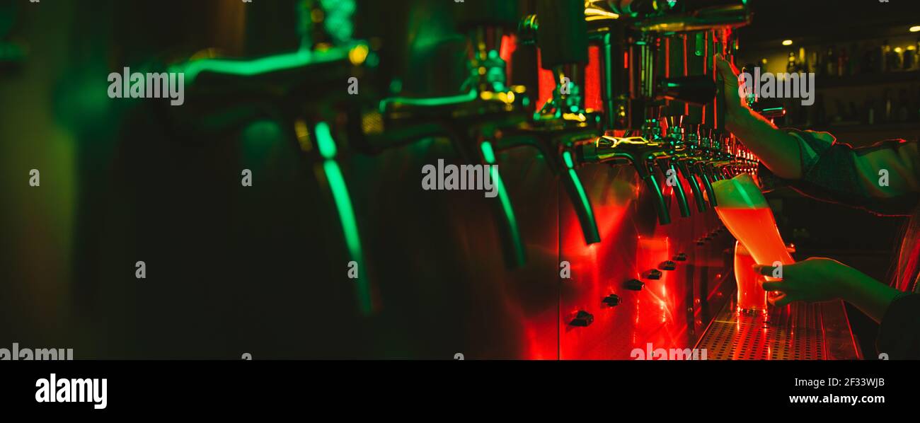 Bartender beer pumps hi-res stock photography and images - Alamy