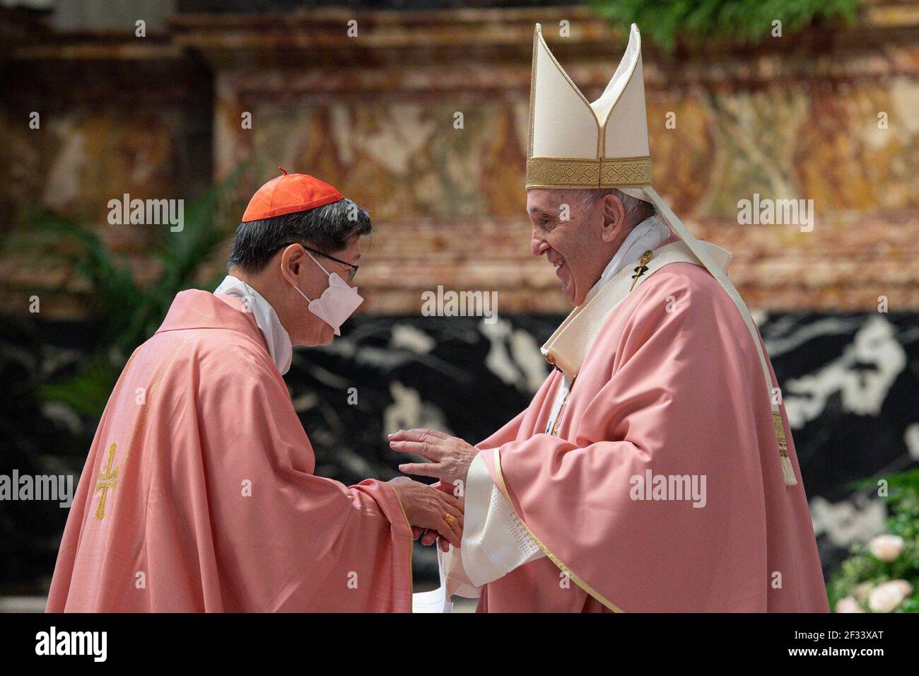Rome, Italy. 14th Mar, 2021. March 14, 2021 : Pope Francis (R) thanks ...