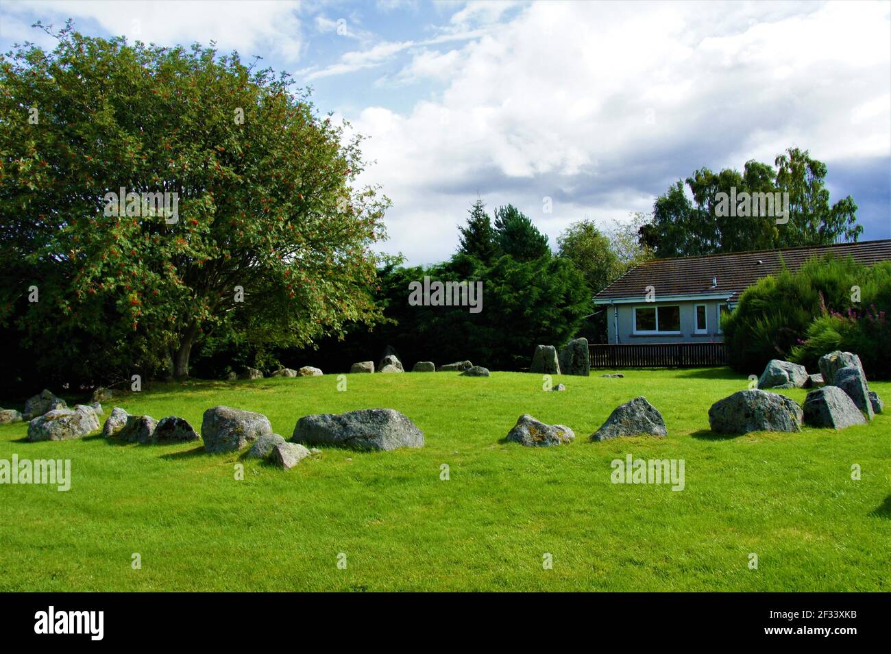Small stone circle hi-res stock photography and images - Alamy