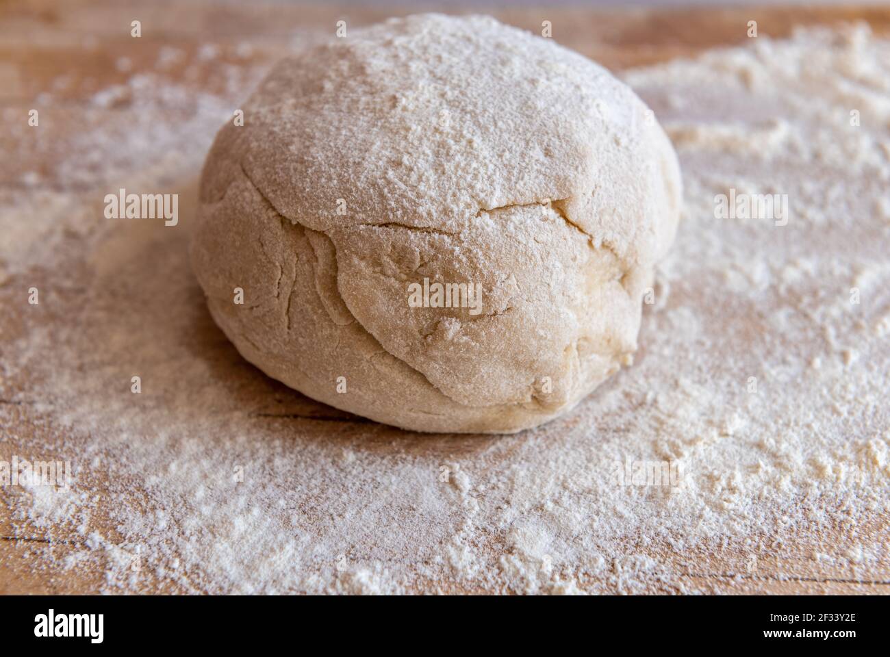 Flour coating hi-res stock photography and images - Alamy