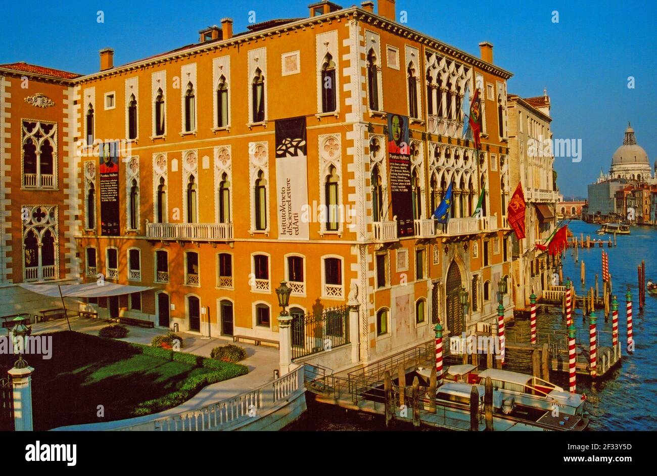 Venice letters hi-res stock photography and images - Alamy