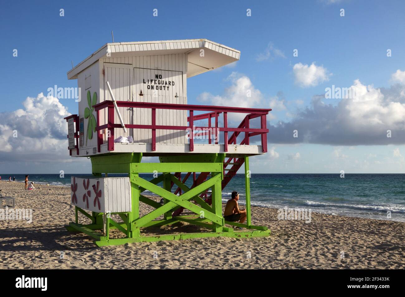 Beach guard house hi-res stock photography and images - Alamy