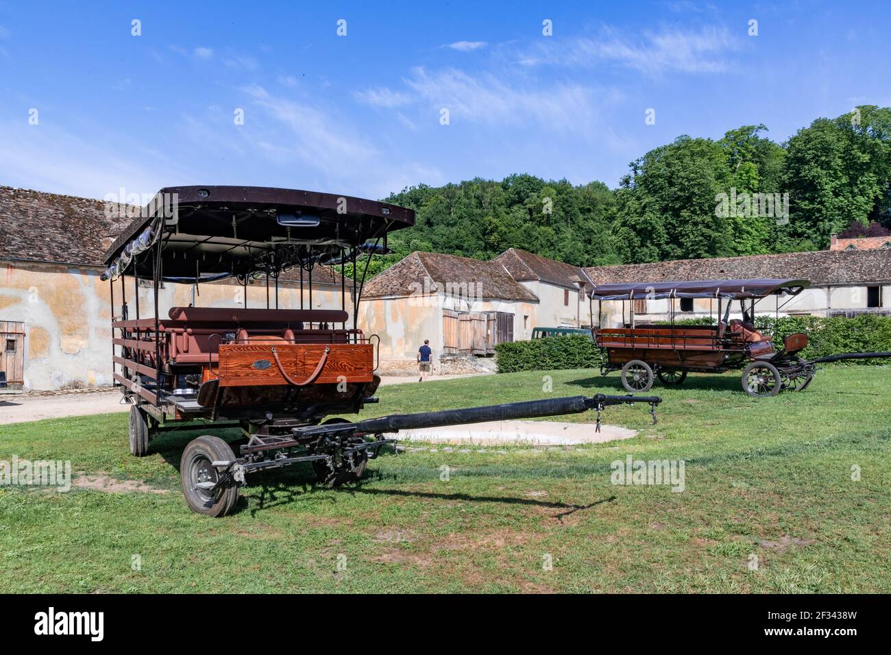 Dampierre en yvelines castle hi-res stock photography and images - Alamy