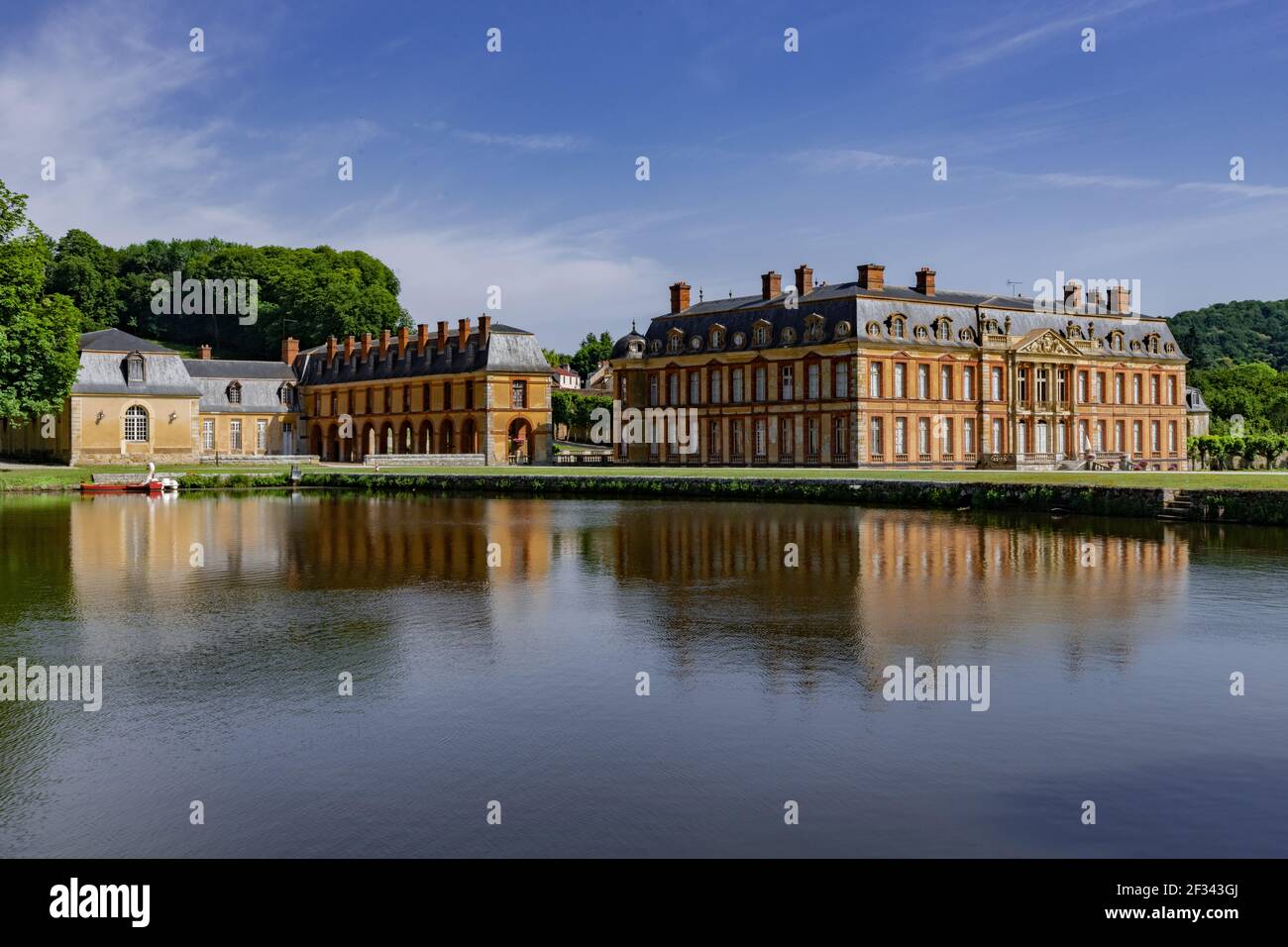 Mansart castle hi-res stock photography and images - Alamy