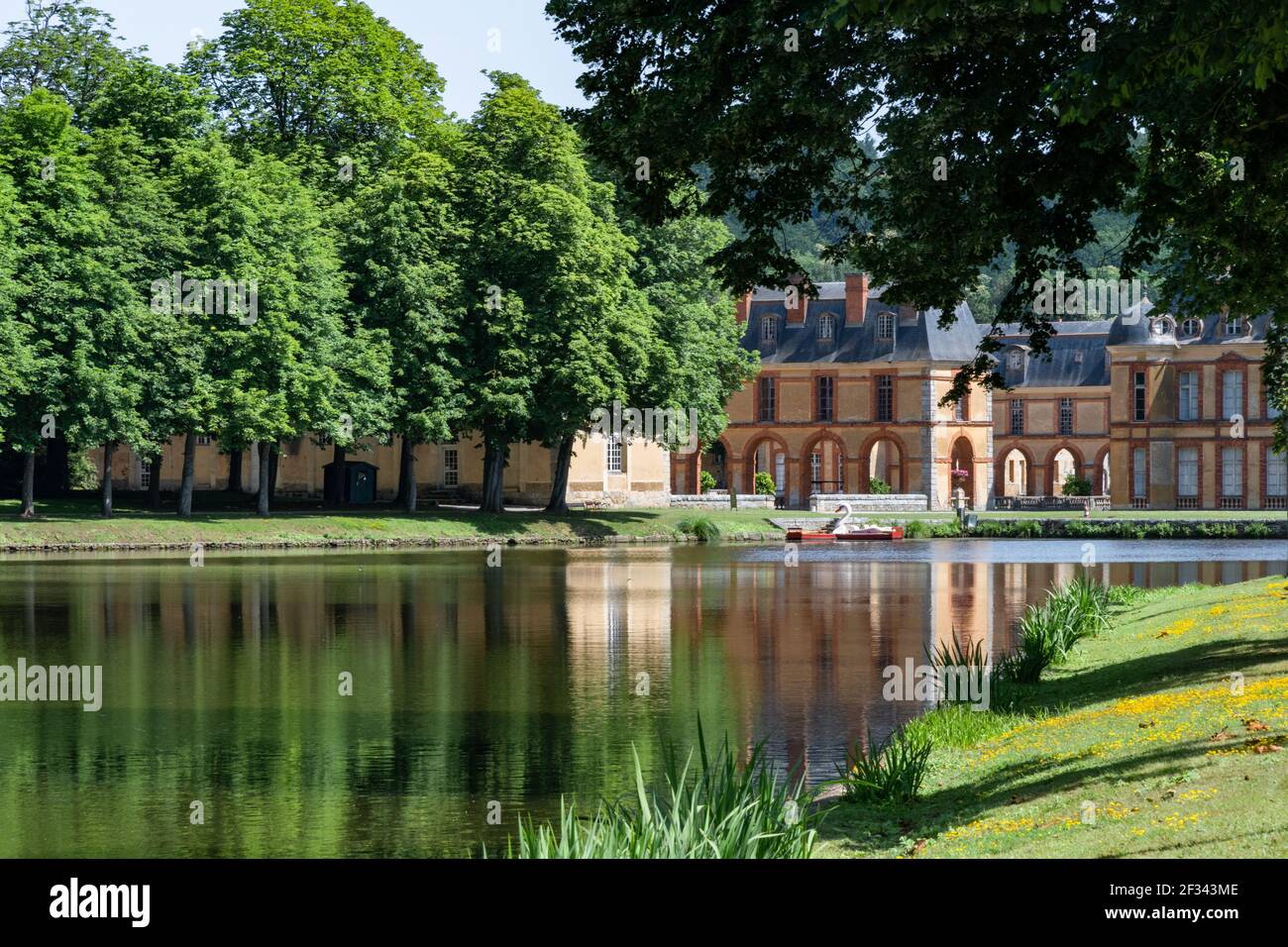 Louis xiv castle hi-res stock photography and images - Alamy
