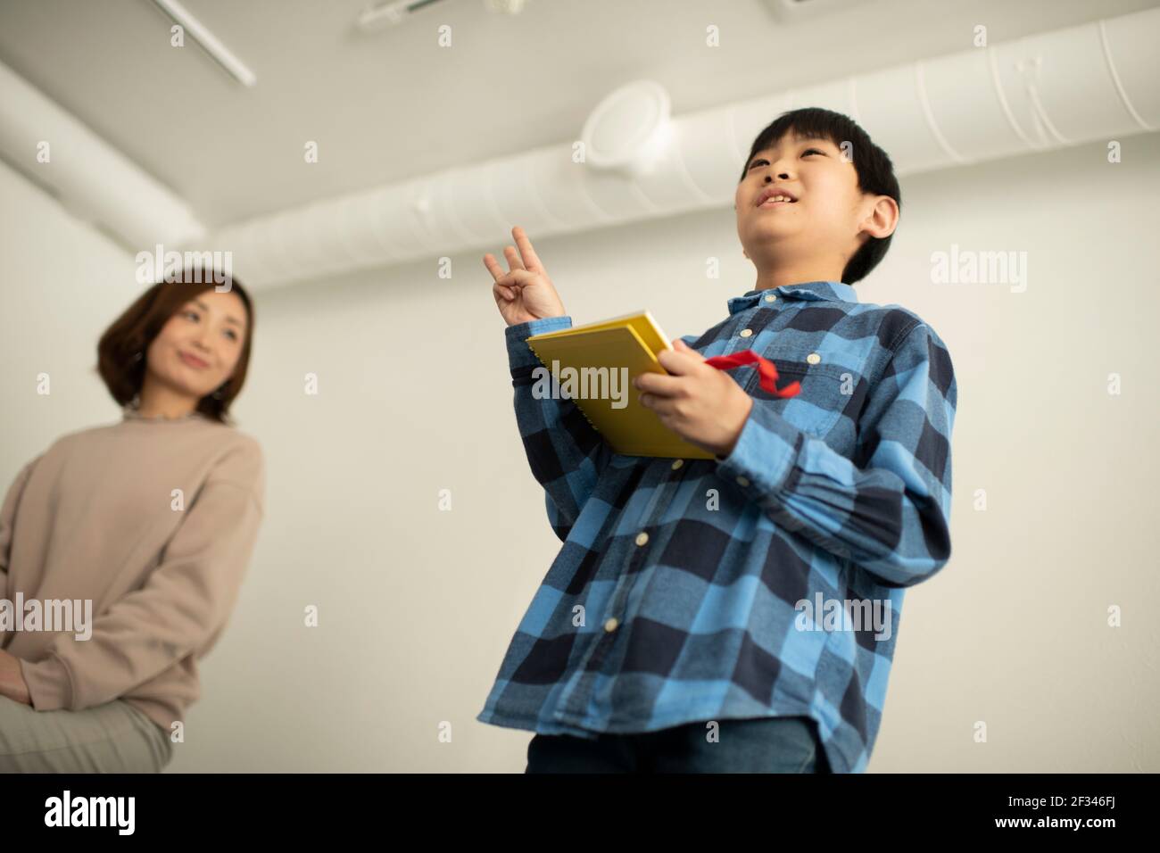 Child Giving Presentation Stock Photo - Alamy