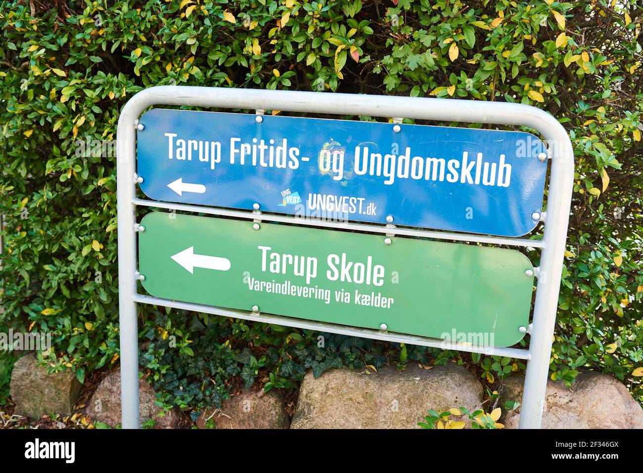 Danish traffic sign hi-res stock photography and images - Alamy