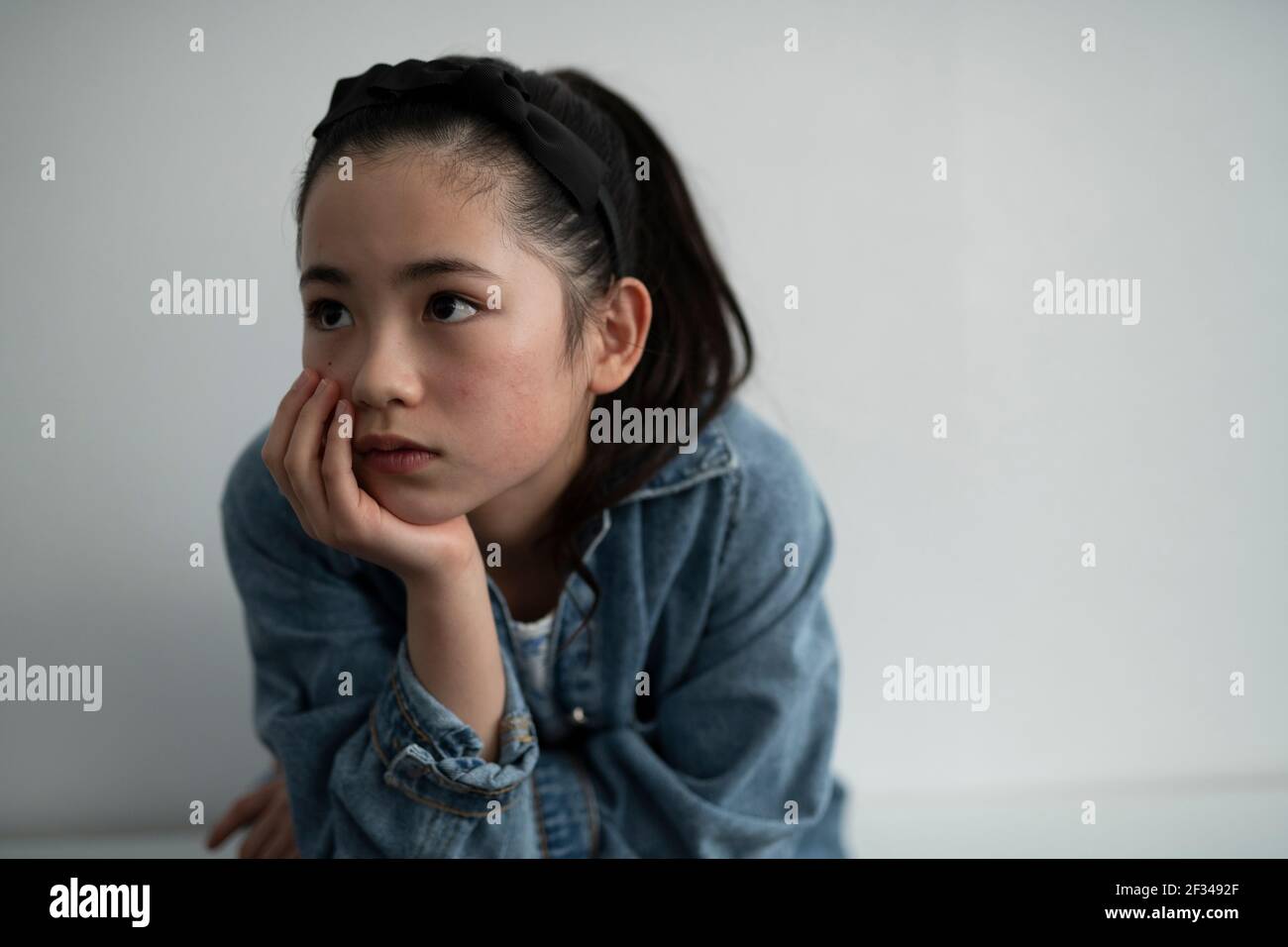 Japan school girl back hi-res stock photography and images - Alamy