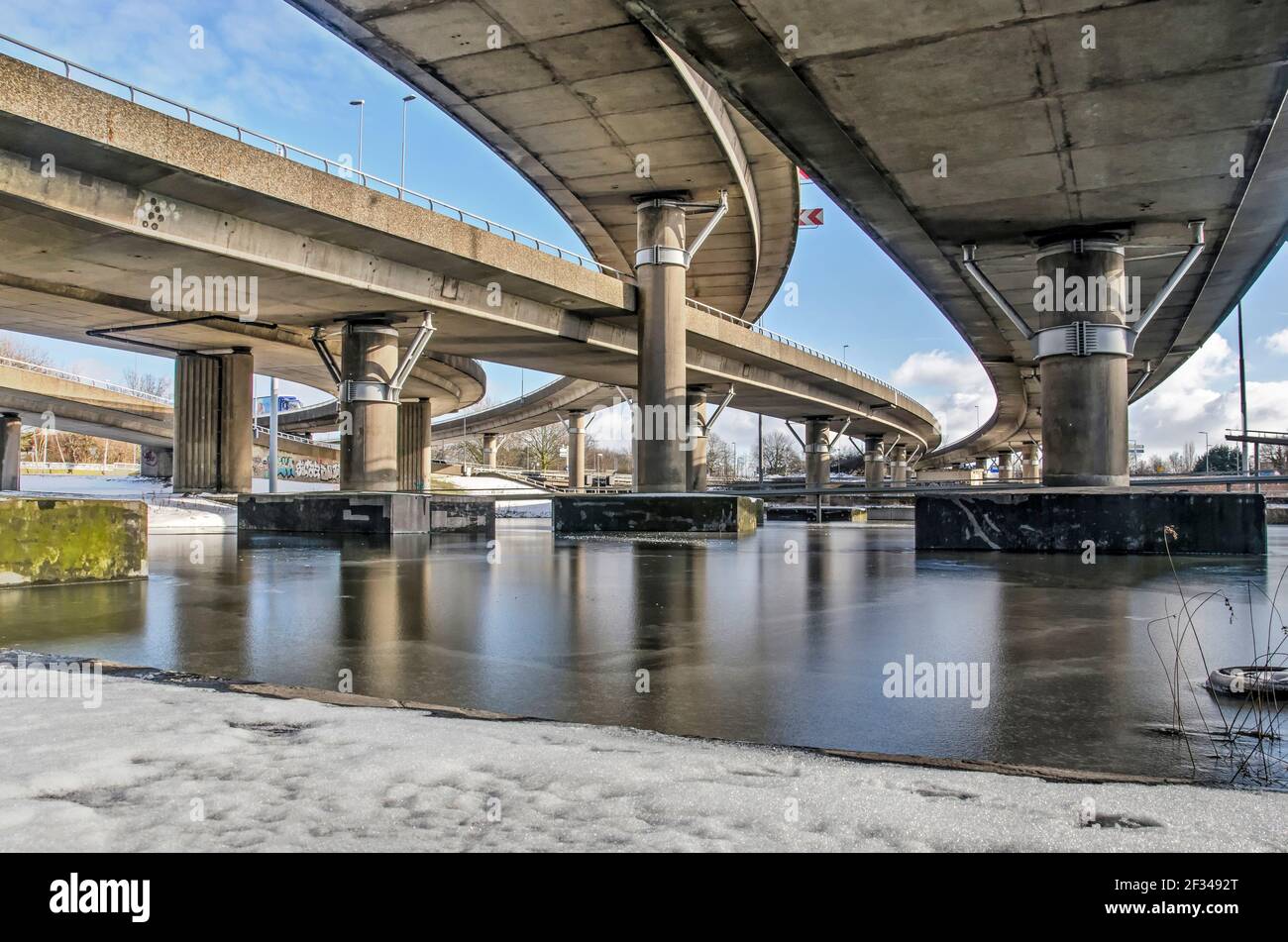 Overpasses and viaduct hi-res stock photography and images - Alamy