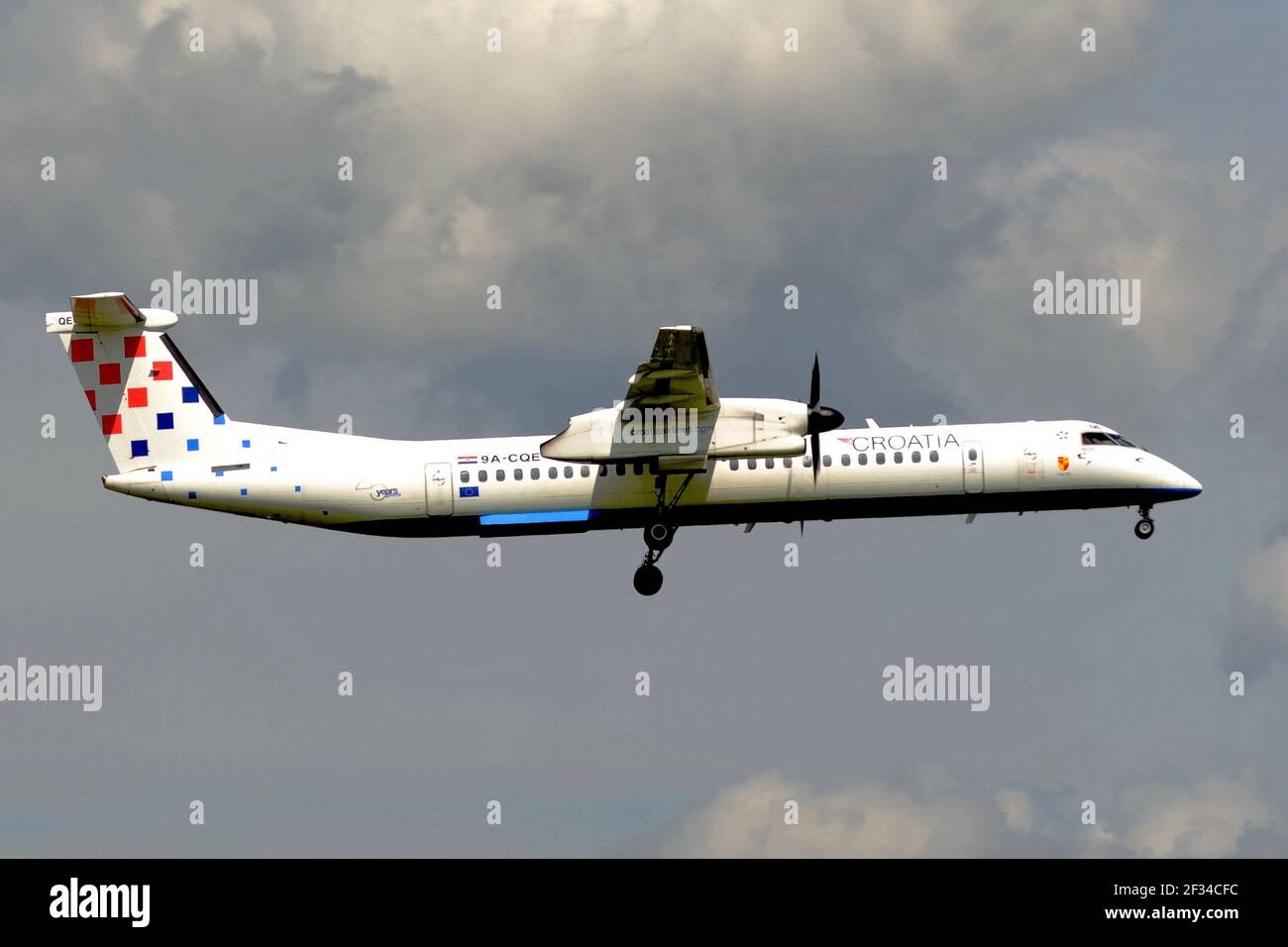 Number 4300 hi-res stock photography and images - Alamy