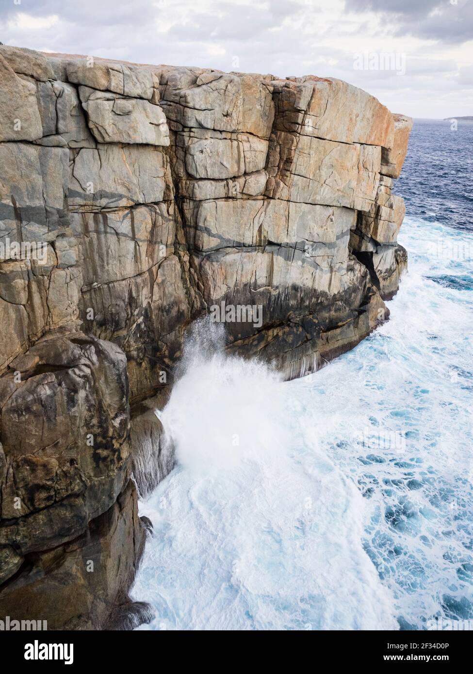 Southern Ocean waves crashing against granite cliffs at The Gap ...