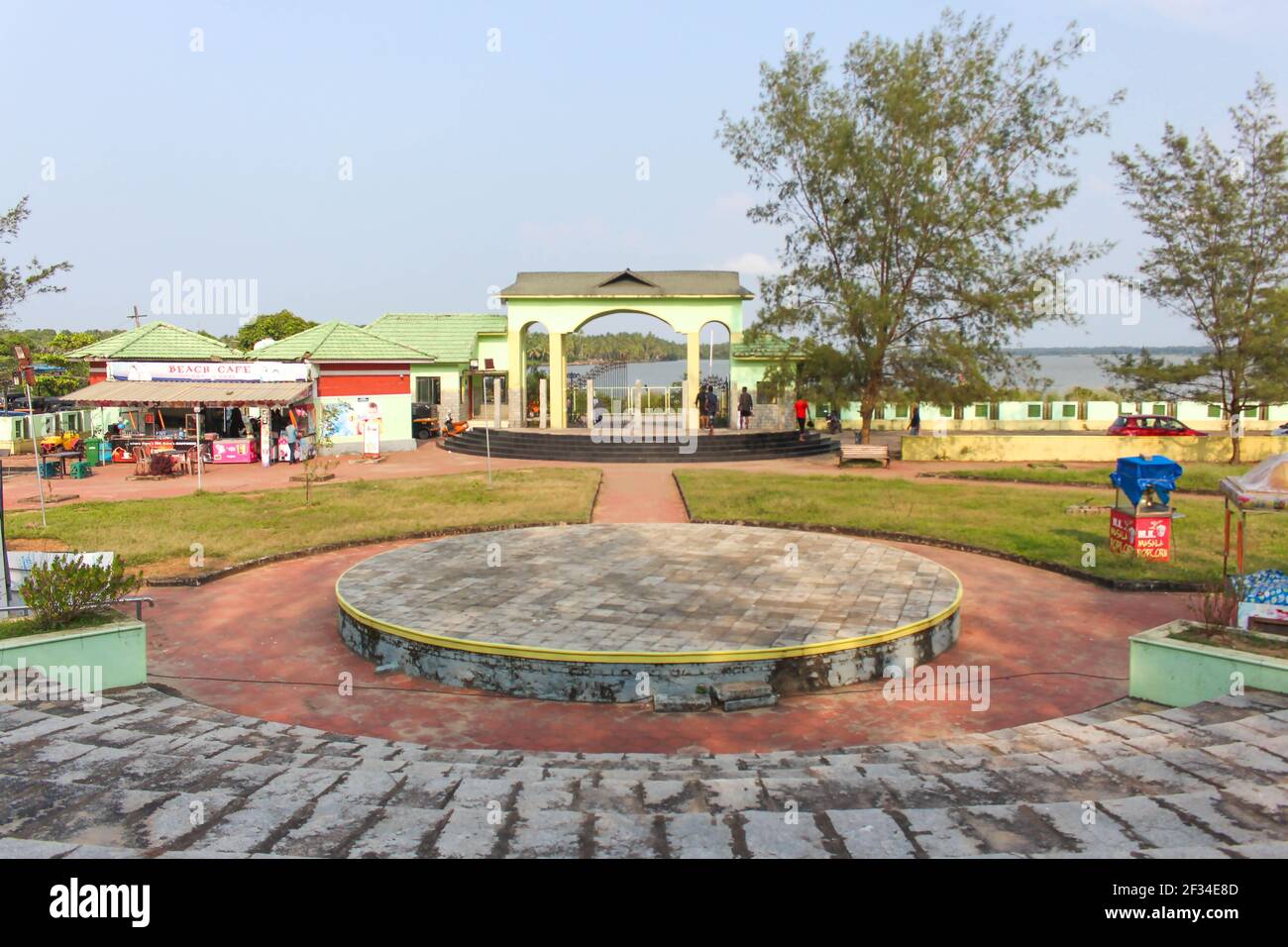 Tirur hi-res stock photography and images - Alamy