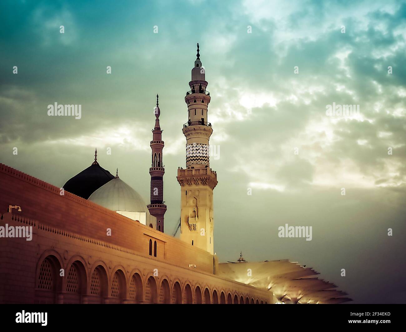 mosque of the prophet muhammad in madina, Saudi arabia Stock Photo - Alamy