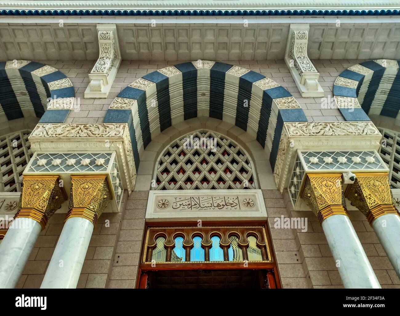 mosque of the prophet muhammad in madina, Saudi arabia Stock Photo - Alamy