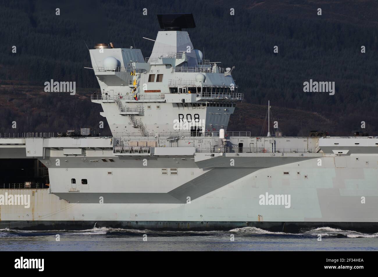 HMS Queen Elizabeth (R08), a Queen Elizabeth-class aircraft carrier ...