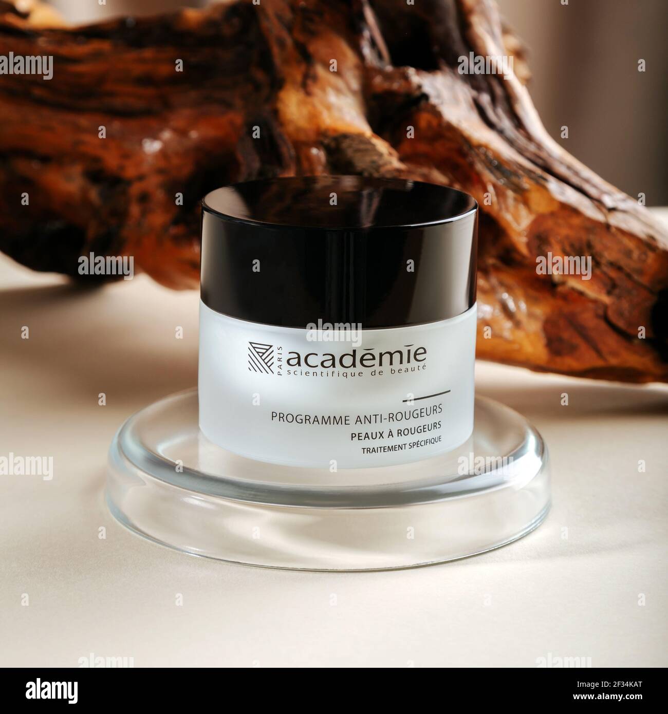 Academie cosmetics hi-res stock photography and images - Alamy