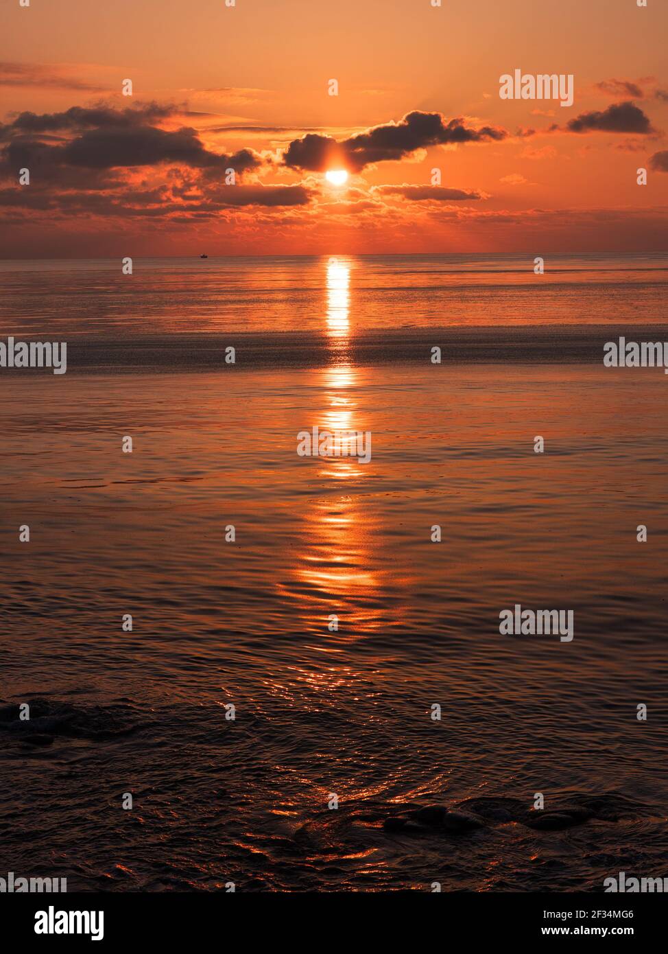 Dawn light on marshes hi-res stock photography and images - Alamy