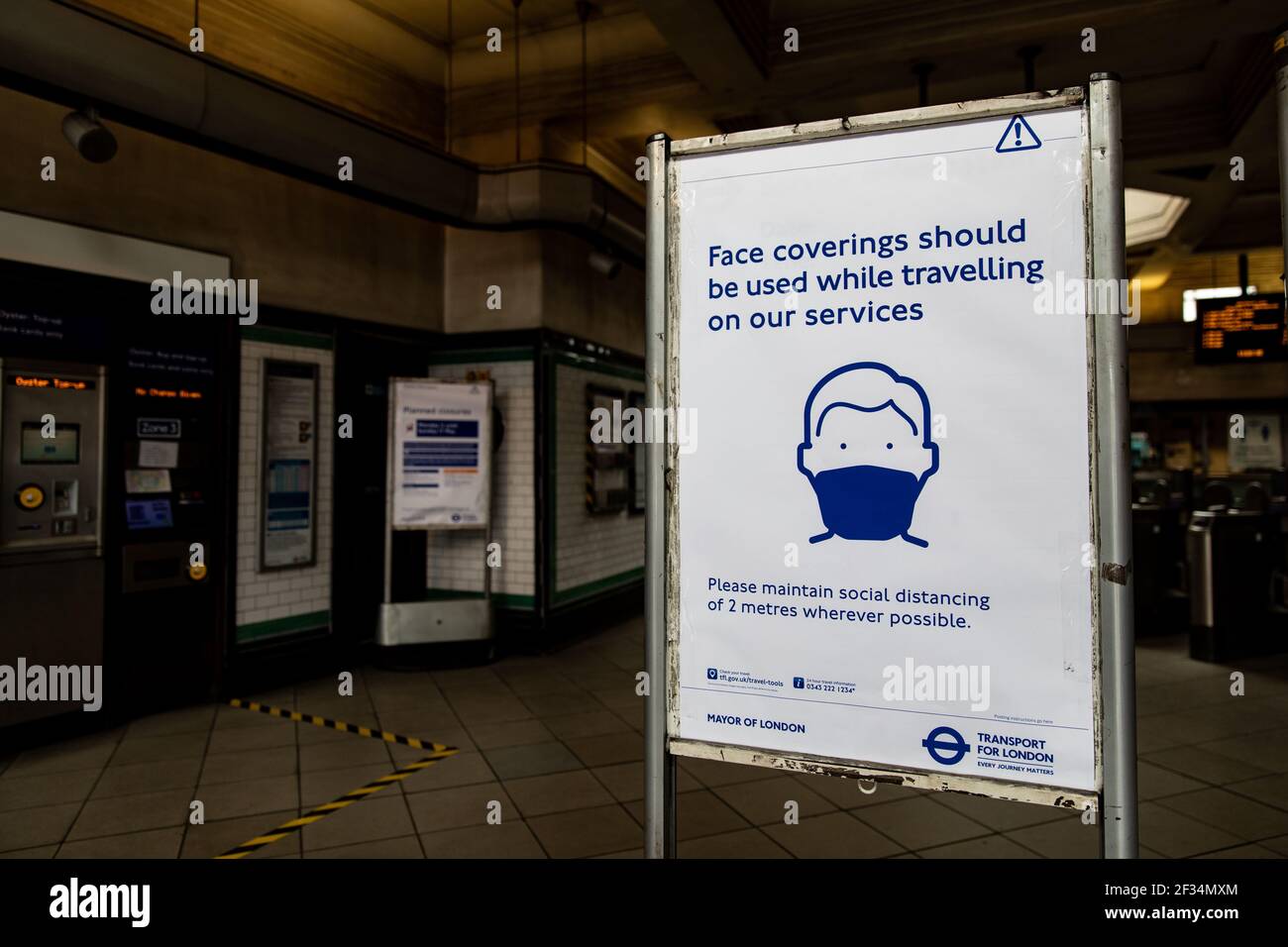 Tooting station hi-res stock photography and images - Alamy