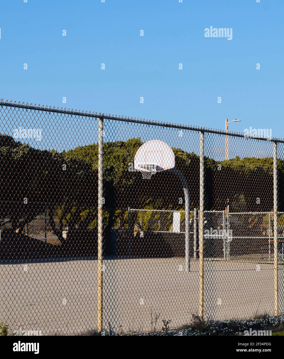 Basketball goal on beach hi-res stock photography and images - Alamy