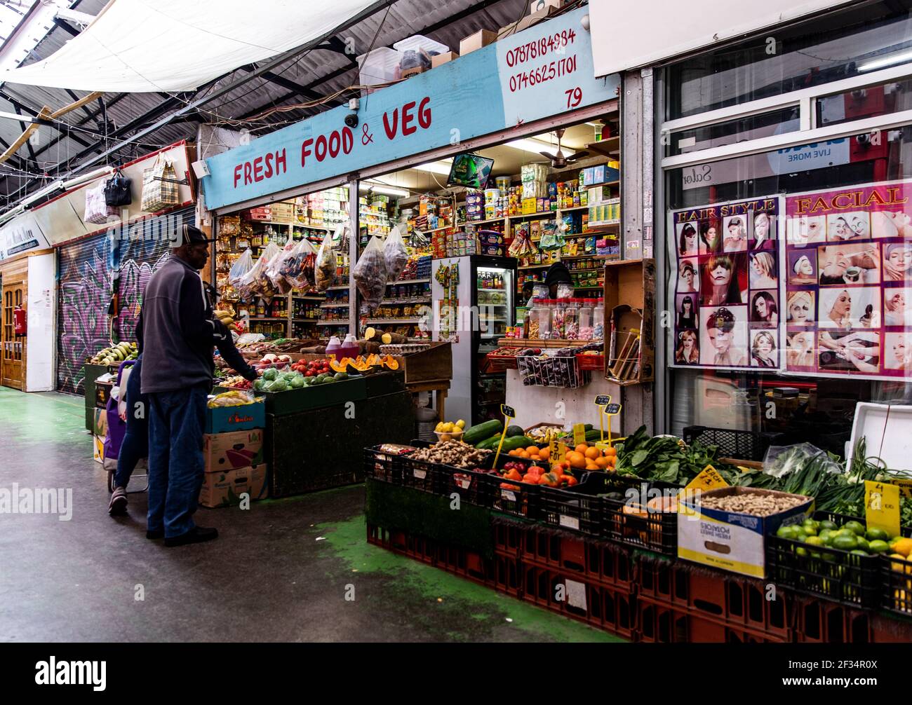 Open idsok hi-res stock photography and images - Alamy