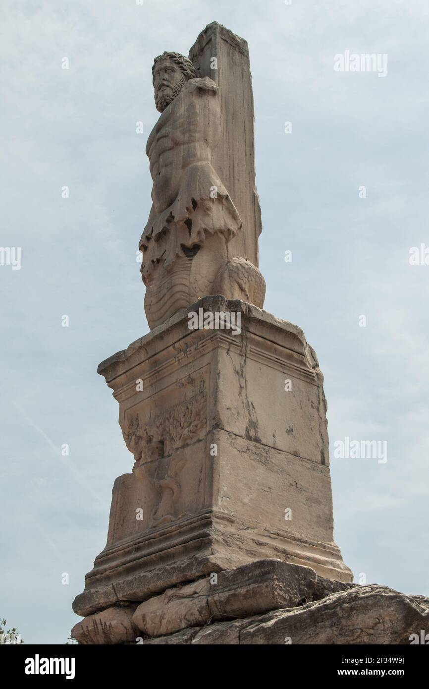 Agora sculpture hi-res stock photography and images - Alamy