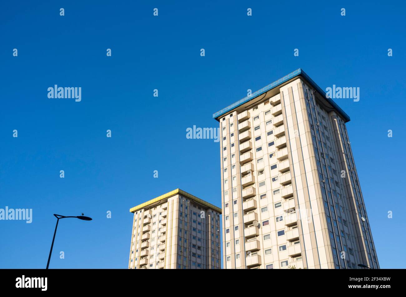 High rise cladding london hi-res stock photography and images - Alamy