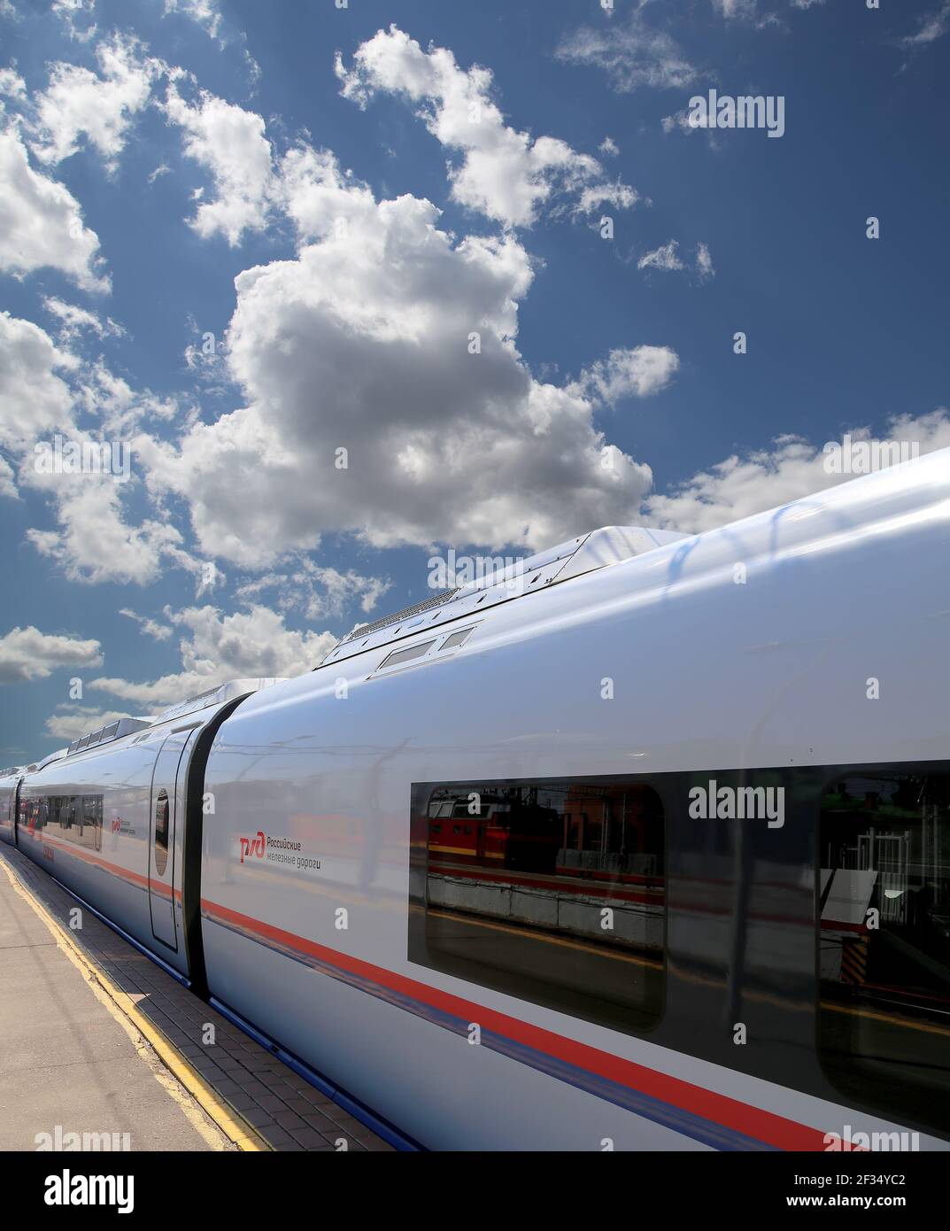 Aeroexpress train sapsan leningradsky railway hi-res stock photography ...