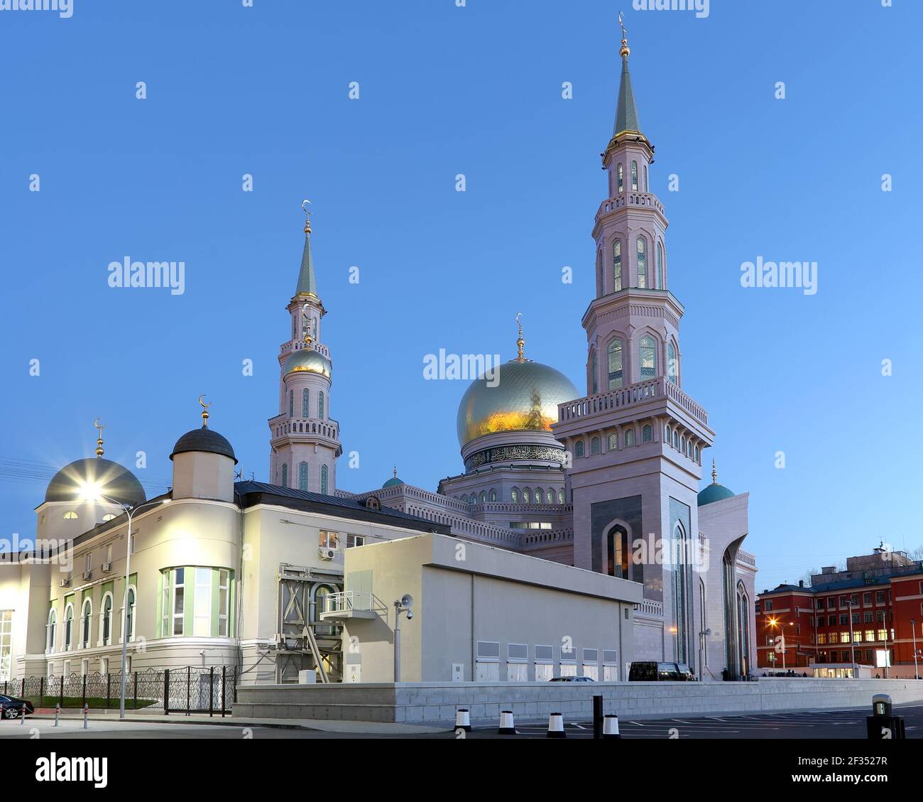 Moscow Cathedral Mosque, Russia -- the main mosque in Moscow, new ...