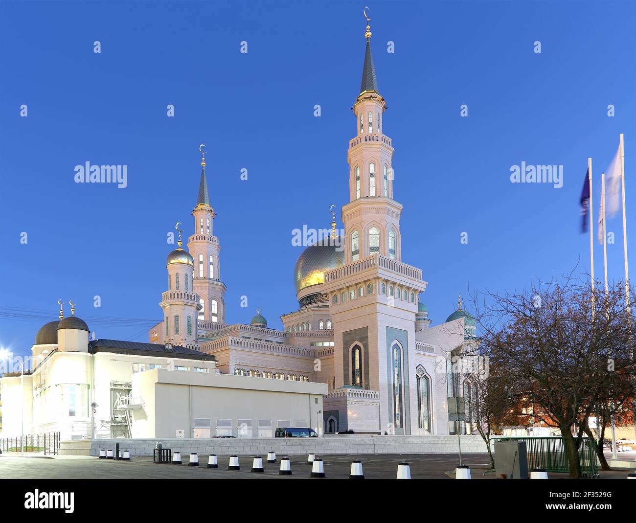 Moscow Cathedral Mosque, Russia -- the main mosque in Moscow, new ...