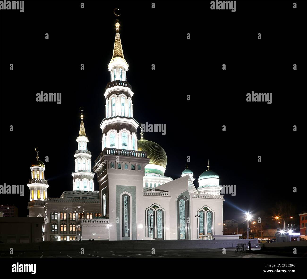 Moscow Cathedral Mosque, Russia -- the main mosque in Moscow, new ...